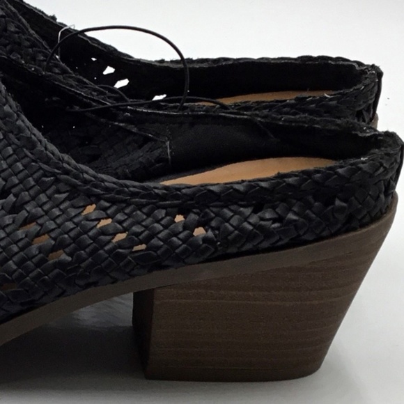Universal Thread | Shoes | Woven Heeled Mules Universal Threadblack ...